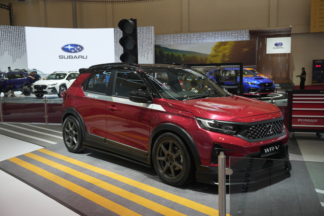 Tampil Semakin Sporty, Honda WR-V RS Tam :: Honda Indonesia